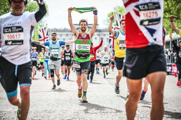 Huntington's Disease Association - Meet our London marathon runners